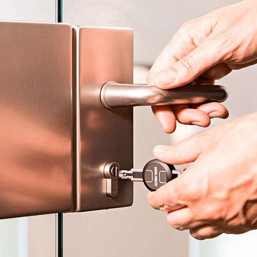 CLIQ Cylinders – Smart Keyed Security | ASSA ABLOY
